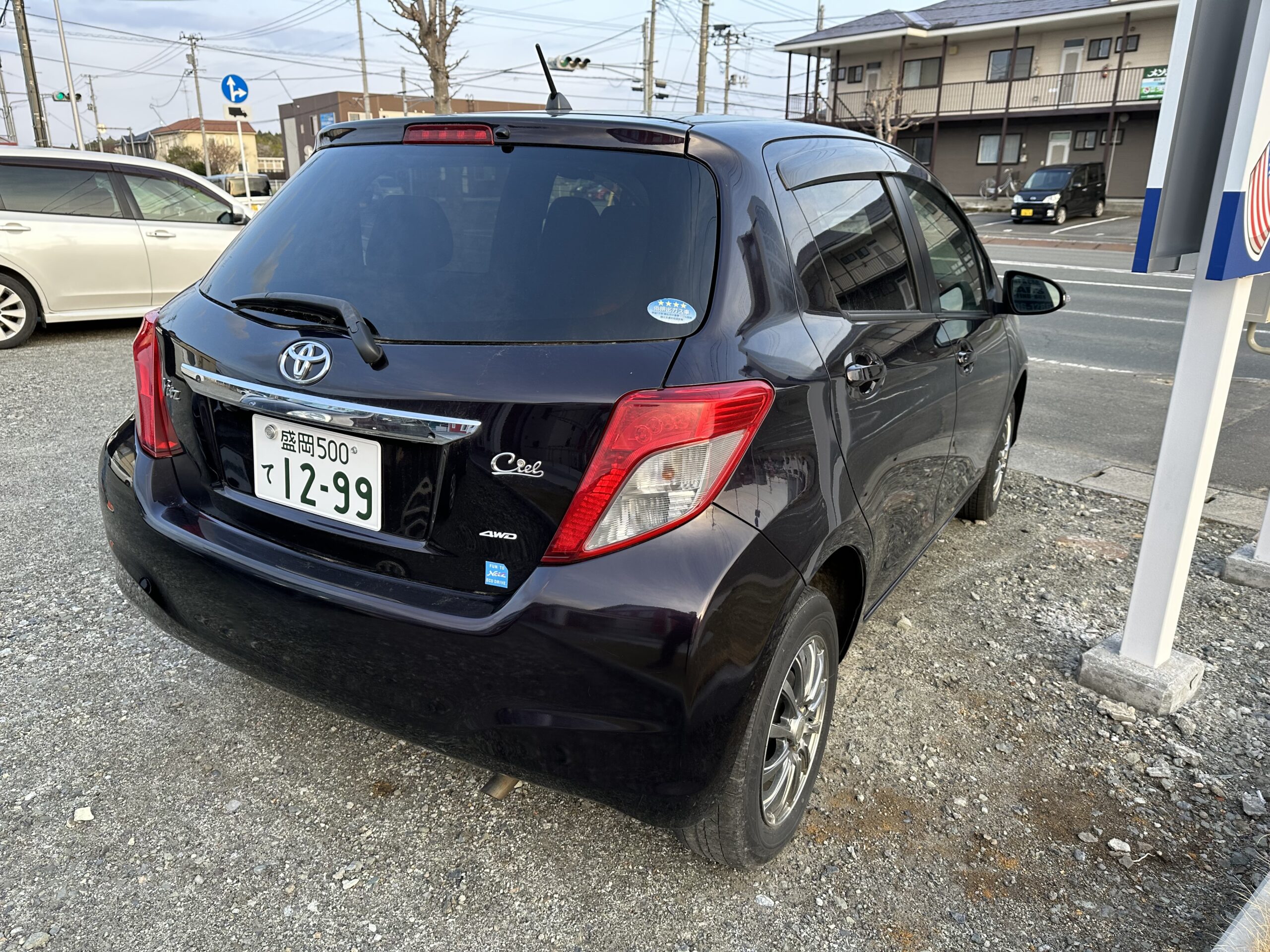 2013 TOYOTA Vitz 4WD - Domo Auto - Used car dealer in Misawa, Aomori